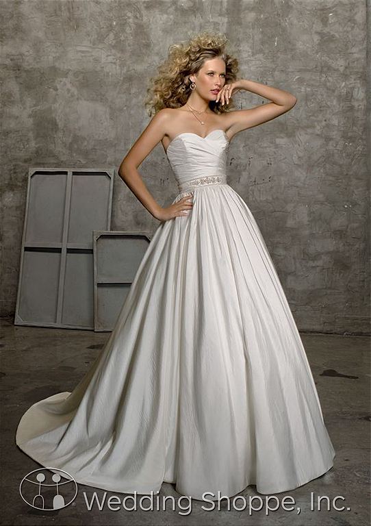 Monday’s Memorable Wedding Moments: Bride Wars – Wedding Shoppe