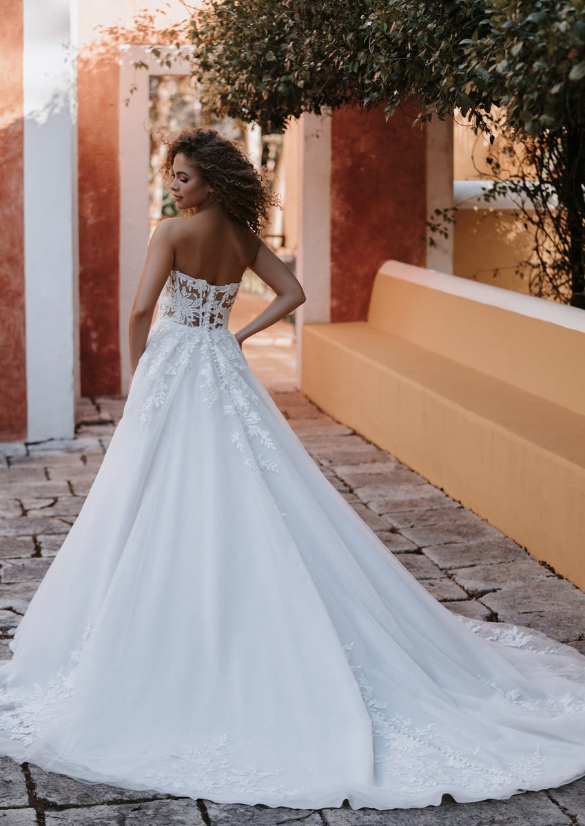 Allure Romance 3550 Wedding Dress | The Wedding Shoppe