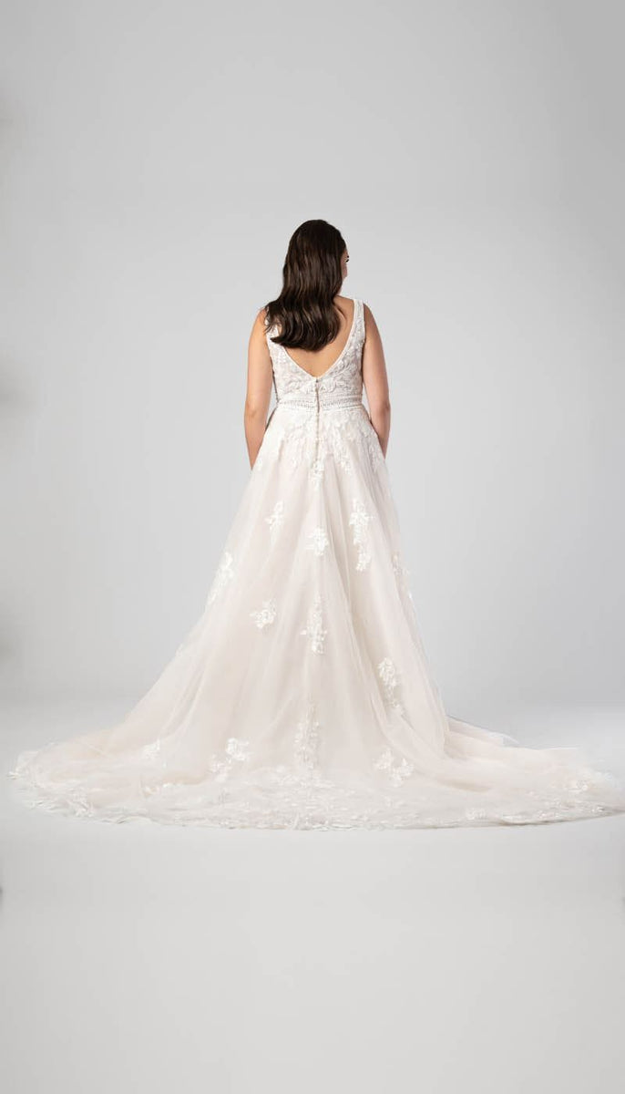 Dublin Wedding Dress | The Wedding Shoppe