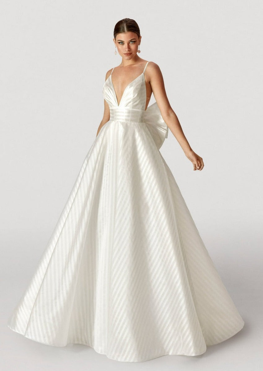 Madison James Gemma Wedding Dress | The Wedding Shoppe