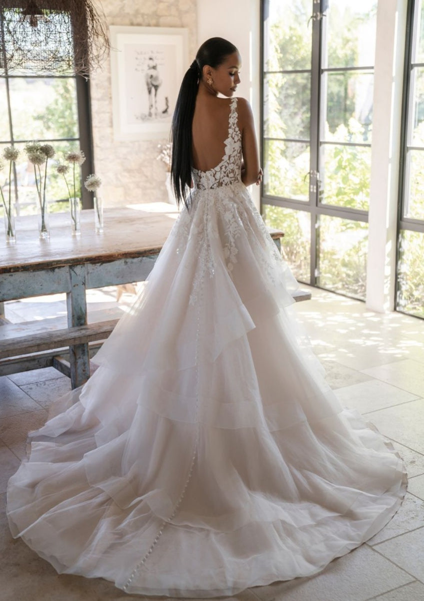 Allure Romance R3605 | The Wedding Shoppe