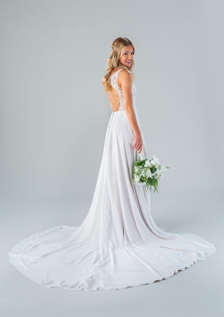 Kennedy Blue Casey Sample Sale | The Wedding Shoppe